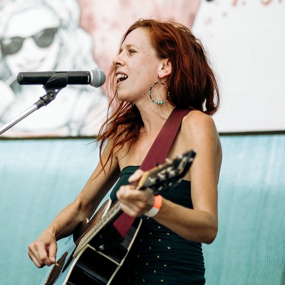 Debutový album "Neuhas" od Čiernej Luny s kapelou - StartLab